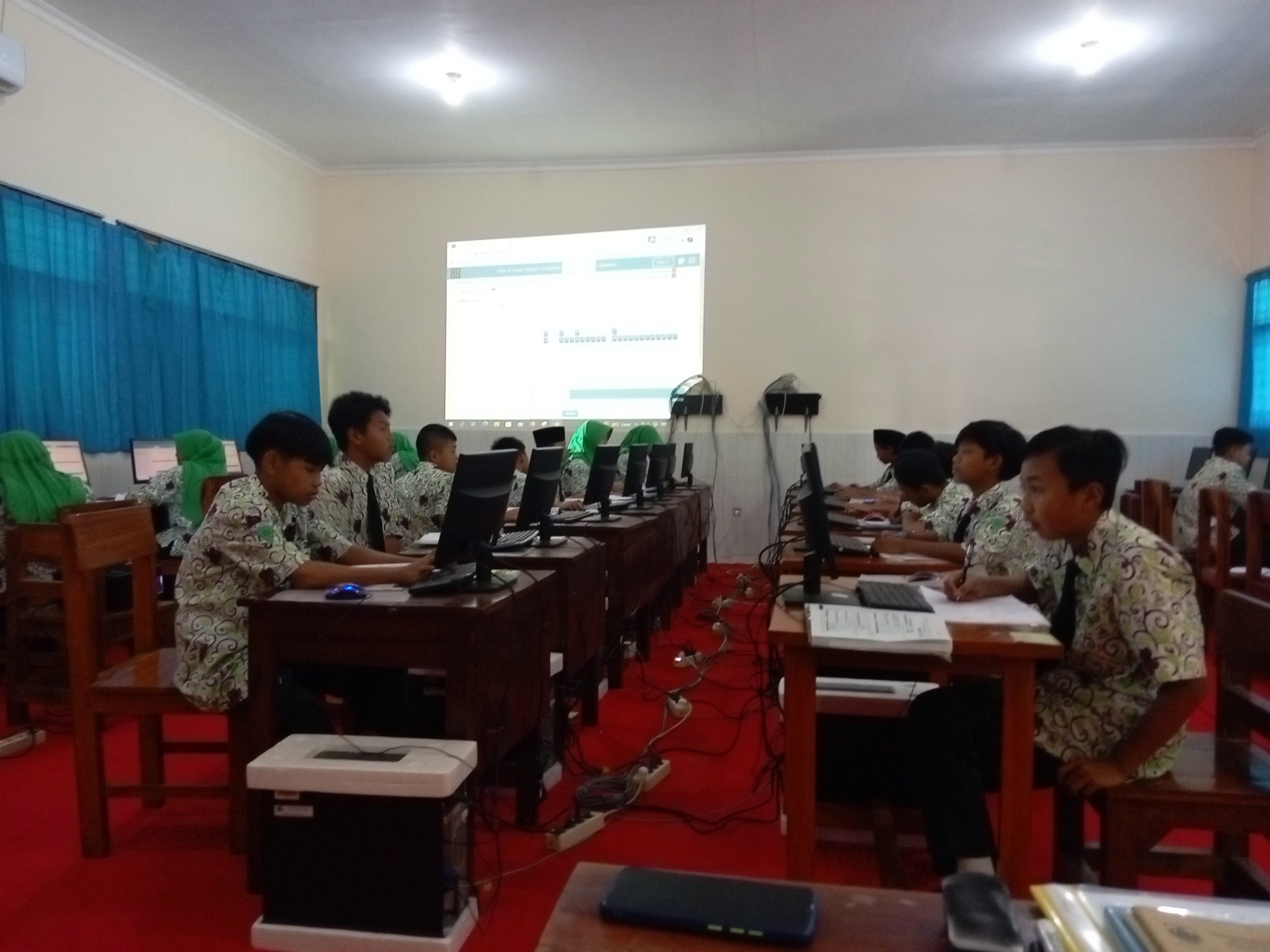 RUANG LAB. KOMPUTER | UPTD SPF SMP NEGERI 7 BONDOWOSO